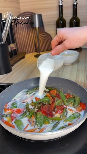 Перцы в сливочно-сырном соусе