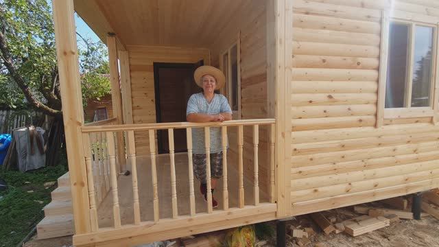 Рекомендовали соседи по участку строительную компанию из Пестово, заказали одноэтажный дом из бруса