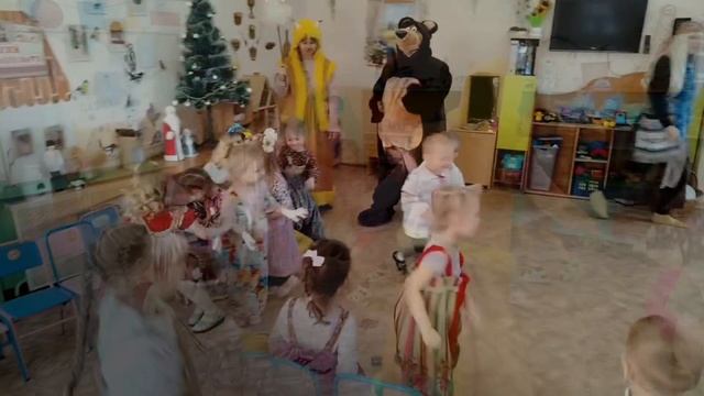 "Колядки". Фрагменты фольклорного развлечения.