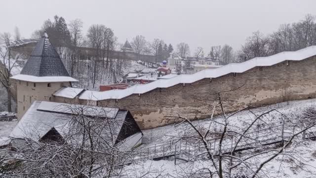 В Печорах 9. Прогулки по интересным местам.