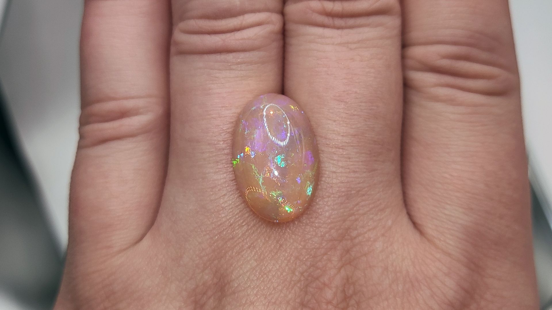 Опал овал 8.10 ct. Эфиопия  + гемм. заключение