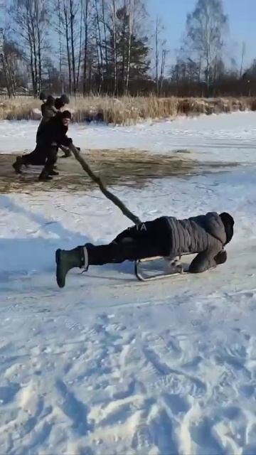 Зимние развлечения по максимуму. Юмор.
