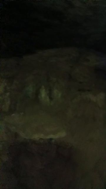 в пещере лезем в очко дьявола