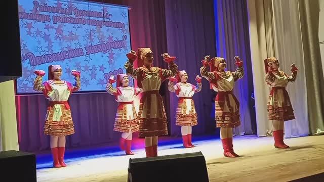 Мордовский танец - ансамбль "Карусель" ДШИ Каменского района, преподаватель Валентина Камшина