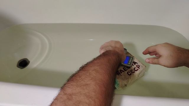 ИНТЕРЕСНАЯ БЛЕСНА ПЛОТВИЧКА ИЗ СССР ЗАВОД ВОЕНОХОТ-4. ПРОВЕРЯЕМ ЕЕ ИГРУ В ВАННОЙ.