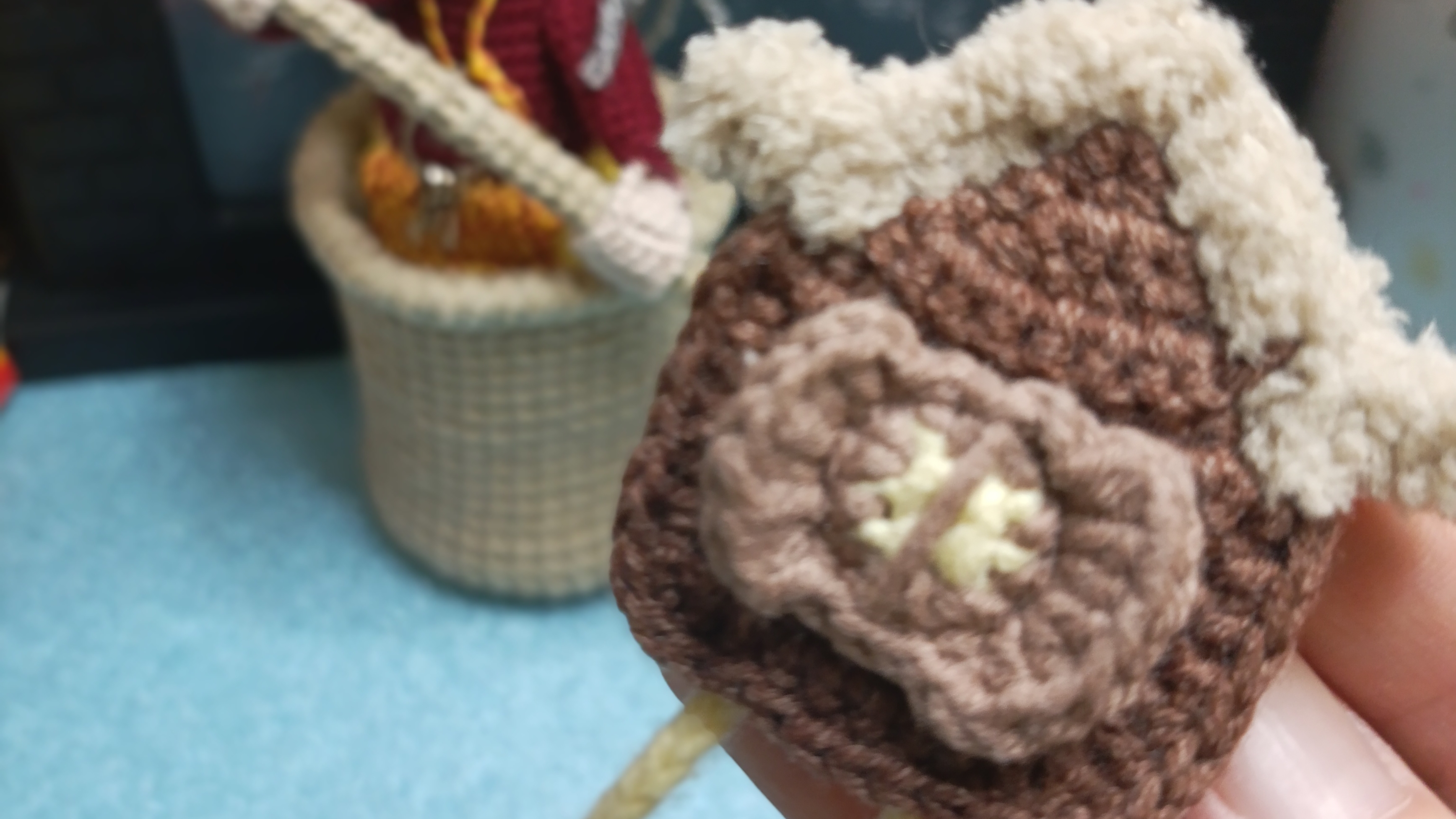 Обзор на брелок-подвеску "Избушка на лапках" и процессы сборки)