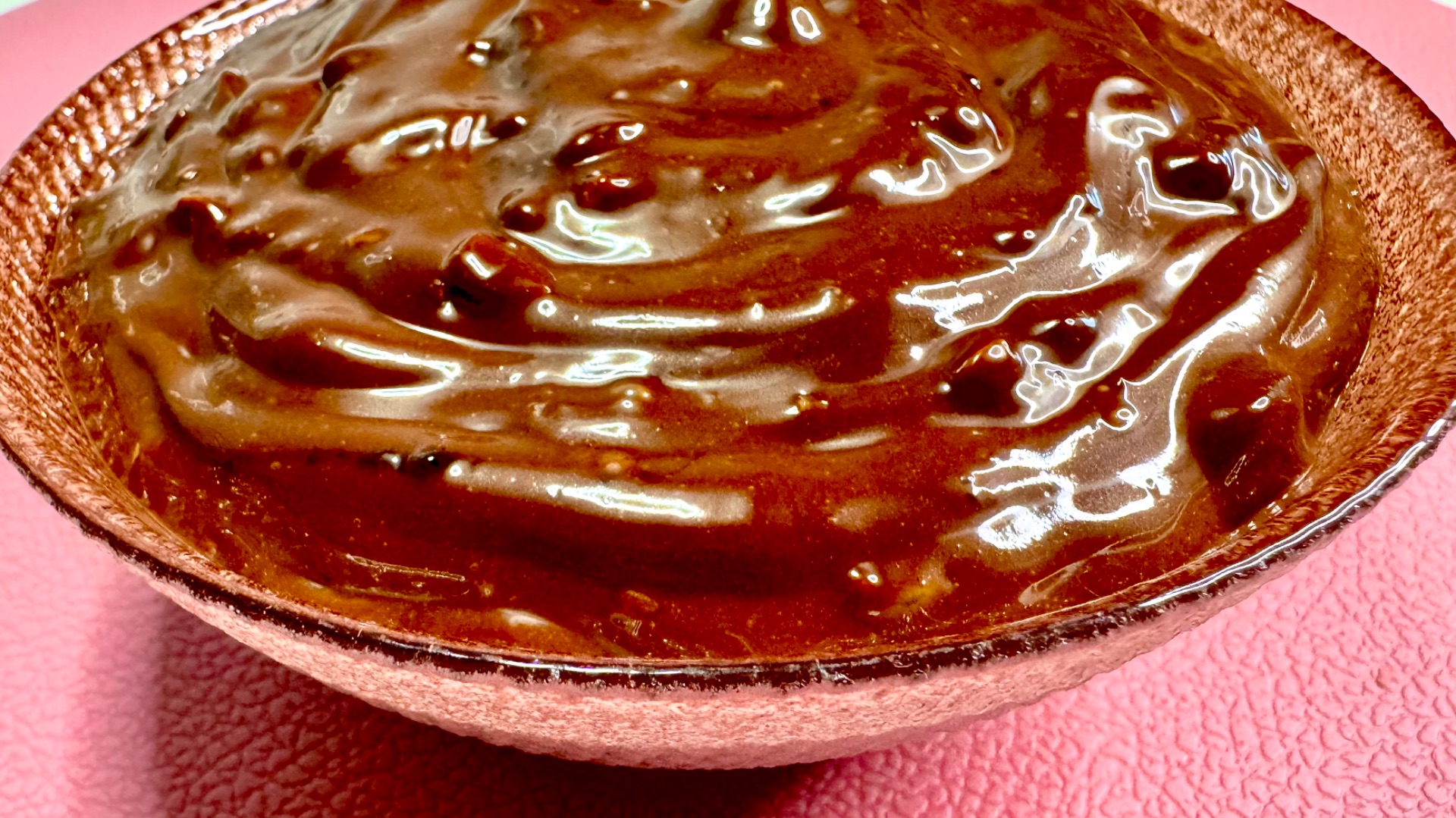 Вкусная шоколадная паста с орешками!