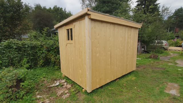 Строительная бытовка 2х3 м купить для проживания бригады строителей из Пестово на участке заказчика