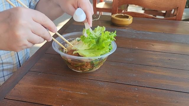 Плотный обед с уличной едой в отеле Basaya Beach ⛱️ 🥗