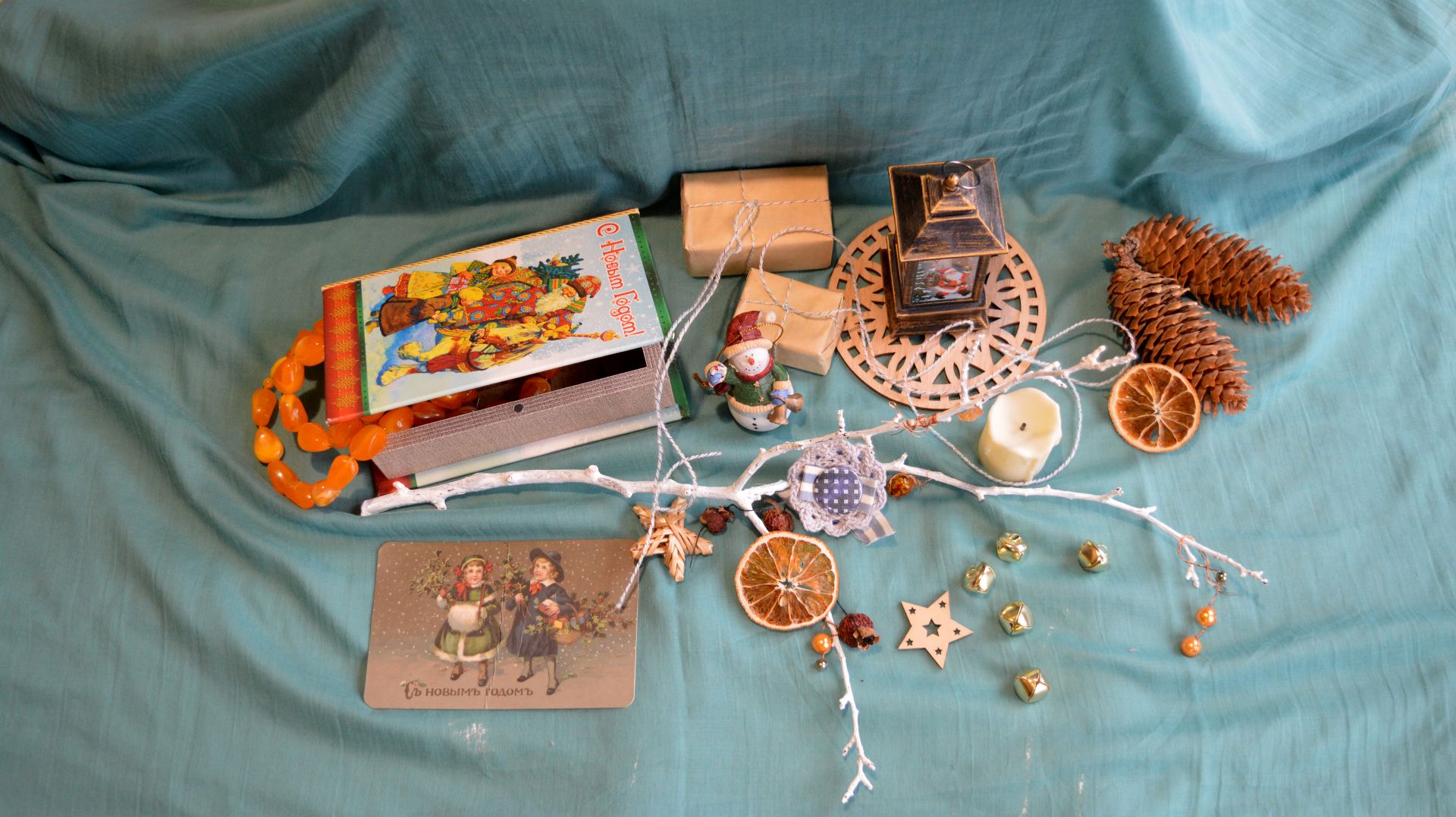 Новогодняя ретро композиция