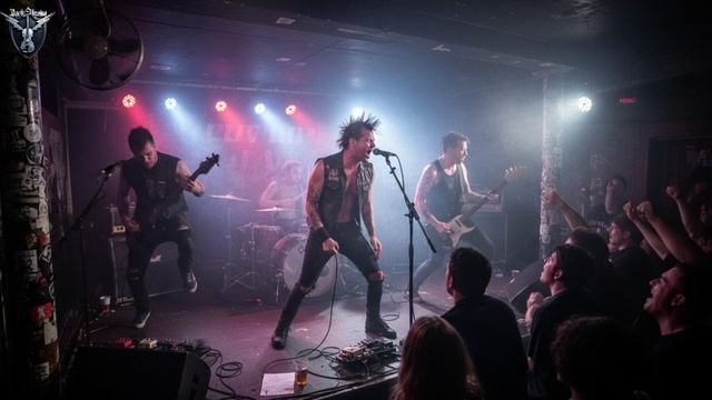 «Запоминающийся Японский Грувовый Хард Тяжелый_ Мама, я люблю девчонку (2 песни)»