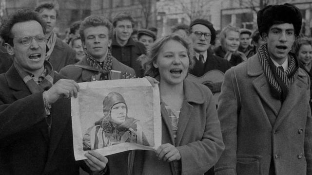 Мы первые (из архива)