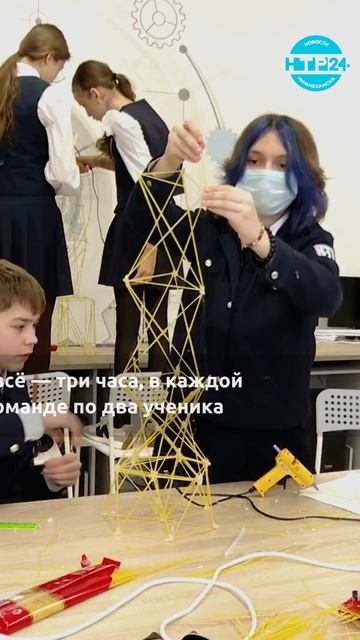 Построил башню из пасты высотой почти в метр