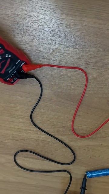 Проверяем батарейки мультиметром — что покажет тест?