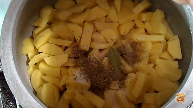 Шурпа из свинины в афганском казане