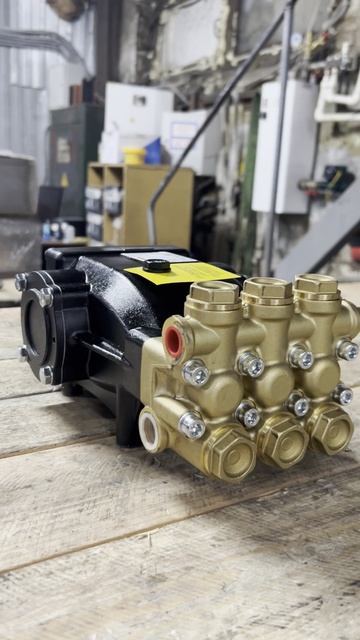 Насос высокого давления Hawk NMT1520R