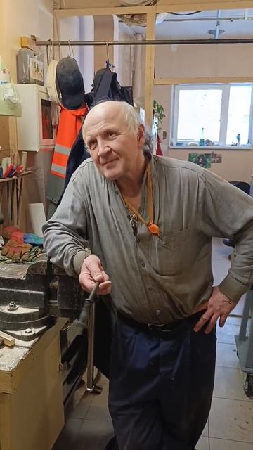 Мастер по объявлению) #мастер #халтура #объявление #папатрехпринцесс #юмор #шутка #прикол #смех #рек