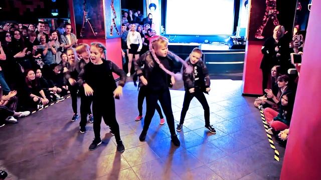 Black Pands - CL – Hello Bitches & BIGBANG – Bang Bang Bang | Dance Cover