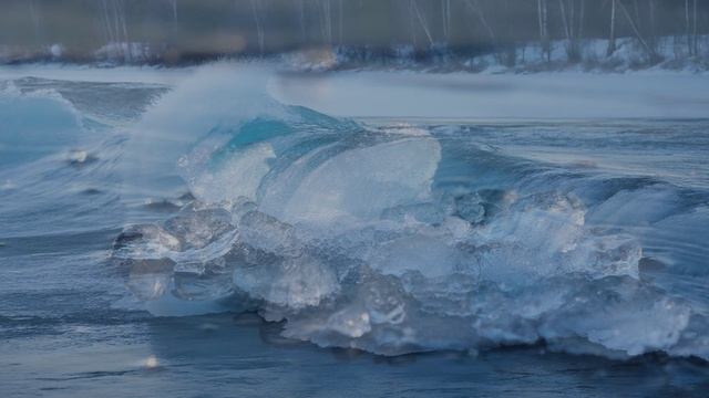 Ледяные волны: красота на воде