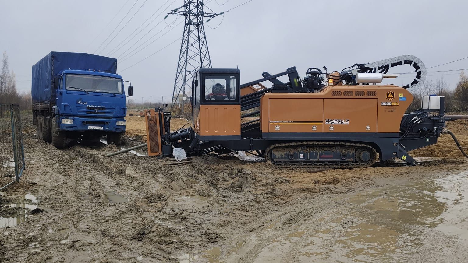 Новая буровая GS420-LS:  Пушкин Славянка ш.Подбельского КЛ-10кВ ООО"МИН" тел.+79045523889. Видео-2.