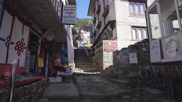 Пеший переход в 50 милях к базовому лагерю Эвереста в Непале