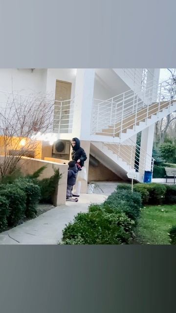 Парк Литфонда «Коктебель» на фоне реконструкции набережной