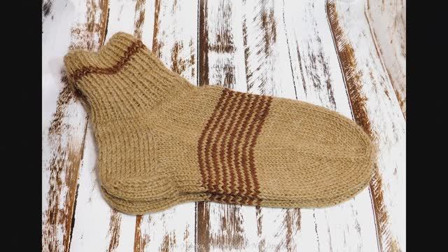 ВЯЗАНИЕ НОСКА С ПЯТКОЙ ПОДКОВА, ЗАКРЫТИЕМ ПЕТЕЛЬ ИГЛОЙ И ОБЗОРОМ ПРЯЖИ // ХЕЛИКС //УКРЕПЛЕННАЯ ПЯТКА