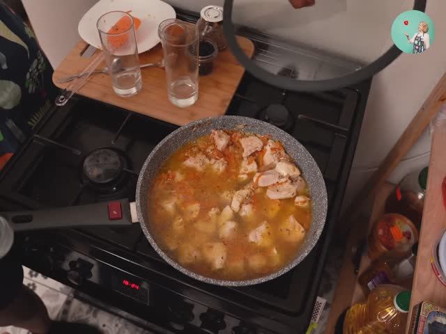 Достойная версия блюда – плов не классический, а домашний, готовим с детьми в сковороде дома