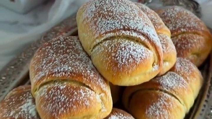 Творожные РОГАЛИКИ с малиновым джемом...🥐🍓☕😋