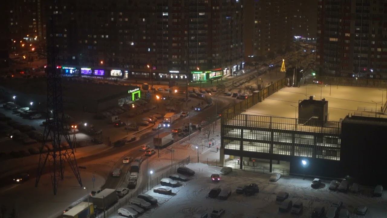 Вечерний вид на Москву из окна — снег, перекресток, дороги, машины | Фон для работы, сна — 15 мин