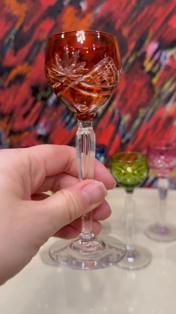 Набор из 6 цветных рюмок Val Saint Lambert (Бельгия, середина XX века)