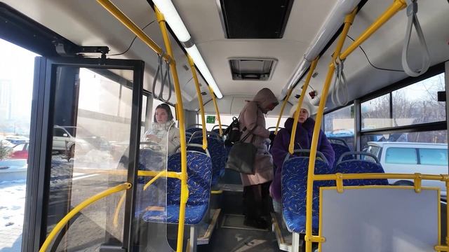 Дополнительные автобусы вышли на маршрут № 95 во Владивостоке.