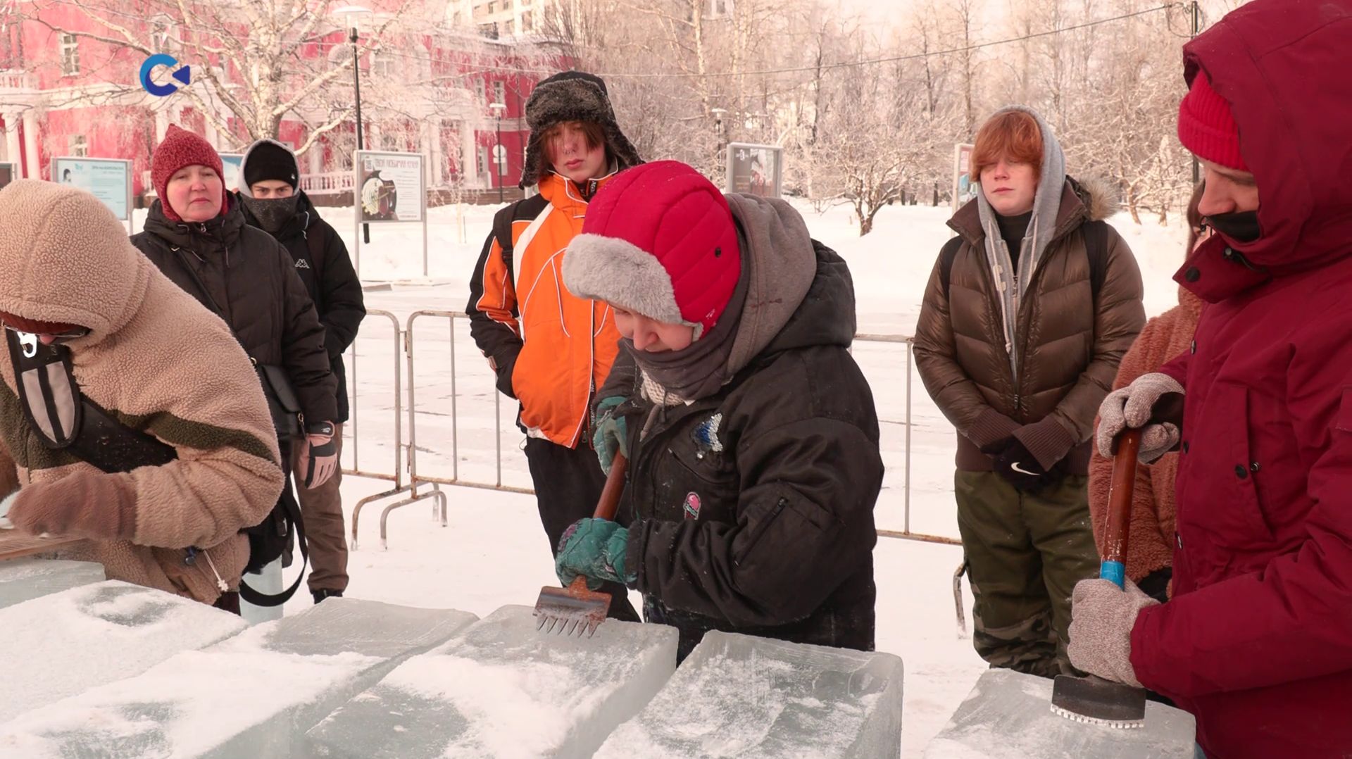 Школа ледовых скульпторов стартовала в Петрозаводске