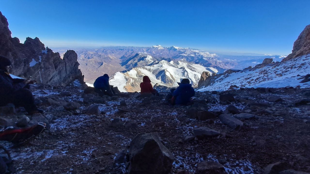 Вершина! Группа Клуба 7 Вершин «Мальбеки» совершила успешное восхождение на вершину Аконкагуа