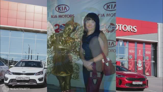 Такой я была 12 лет назад. С подругой на фуршете в Автосалоне KIA Регинас Челябинск