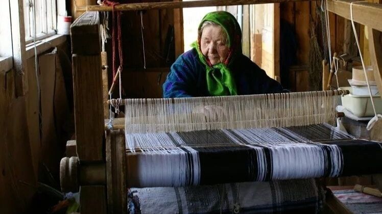 Как наши бабушки и мамы делали домотканые половики.