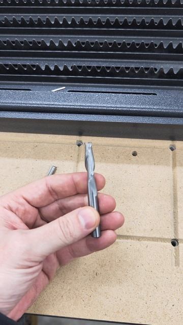 Эта Фреза лучше прямой двухзаходной