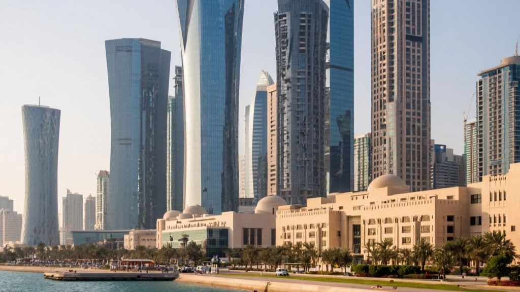 Катар, Доха, Набережная Корниш, рынок Сук Вакиф, Al Koot Fort  (форт Доха), Msheireb Downtown Doha