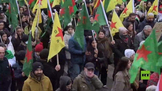 المئات يتظاهرون في باريس مطالبين بحماية المجتمع الكردي في سوريا