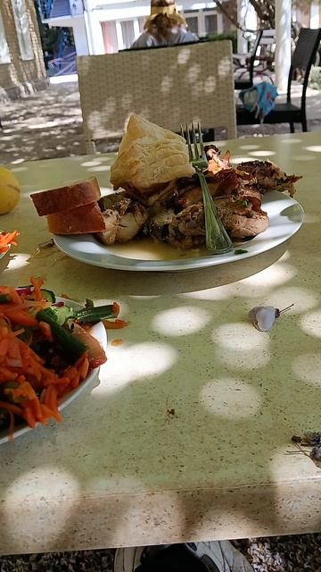 сюжет 2025, пища в Крыму, спасибо повару, Славутич, 10 корпус,