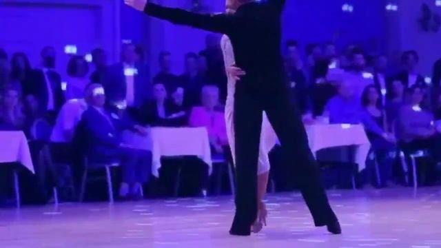 Надежда Стасюлевич и Владимир Лашевский  В восемнадцатую осень муз В Лашевский слова Борис Бударин