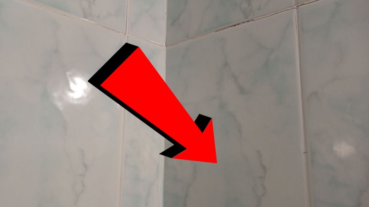 Как очистить плитку от жёлтого налёта и плесени За 3 Секунды!.!.!.