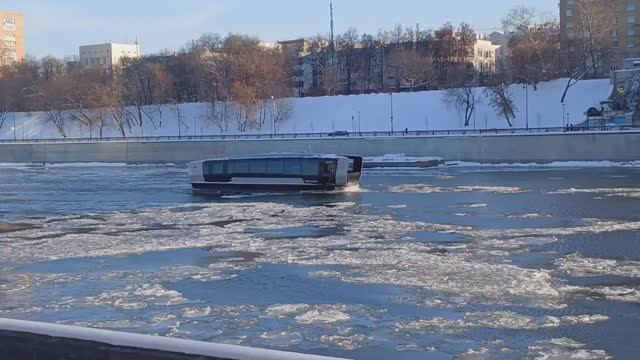 зимняя навигация в Москве