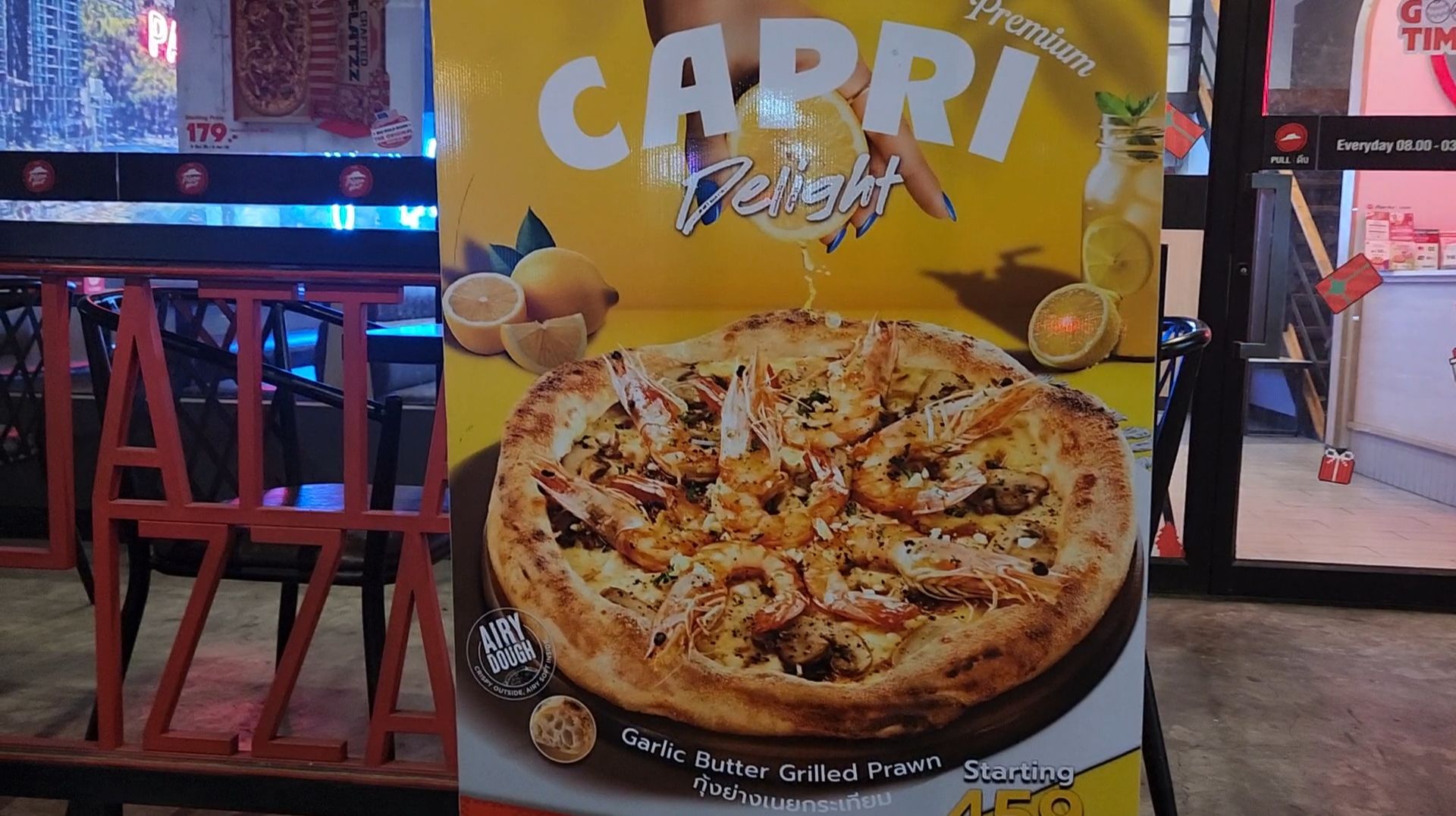 Проход по Южной улице Паттайя с красотой и буфетами 🚗 ✂️ 🥗