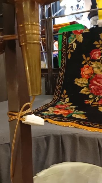 АНТИКВАРИАТ В МОСКВЕ/БЛОШИНЫЙ РЫНОК НА НОВОКУЗНЕЦКОЙ/АНТИКВАРНЫЙ МАГАЗИН И СТАРИНА