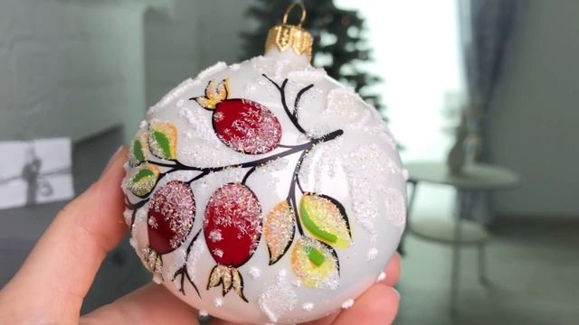 Елочный шар ШИПОВНИК, белый, 85 мм, С1942-бел