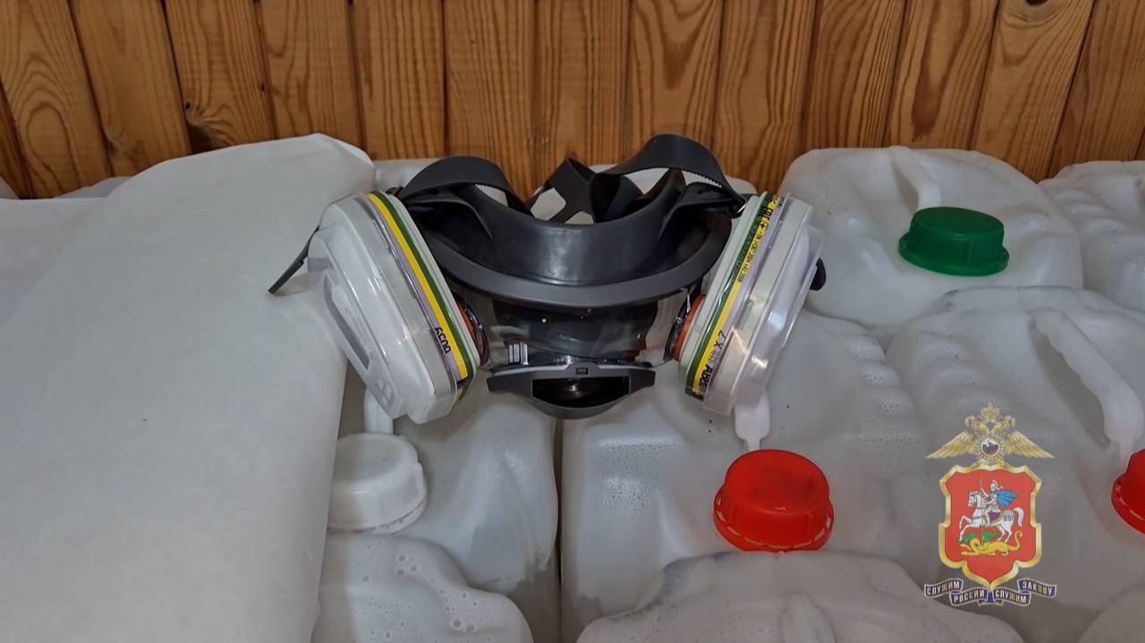 Полицейские задержали двоих подозреваемых в незаконном производстве наркотического средства