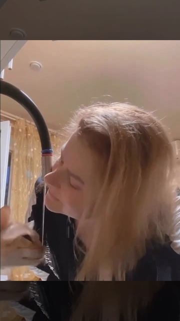 Женщина, тут очередь