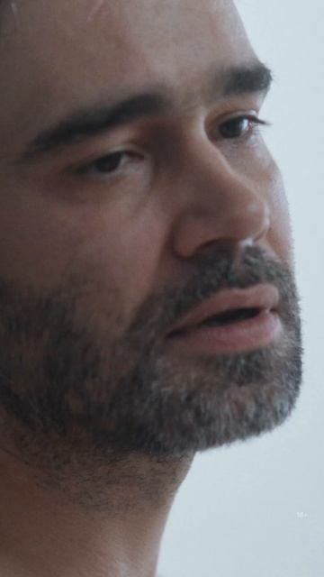 Первый день на новом месте 🫣 «Полная совместимость» — смотрите на PREMIER