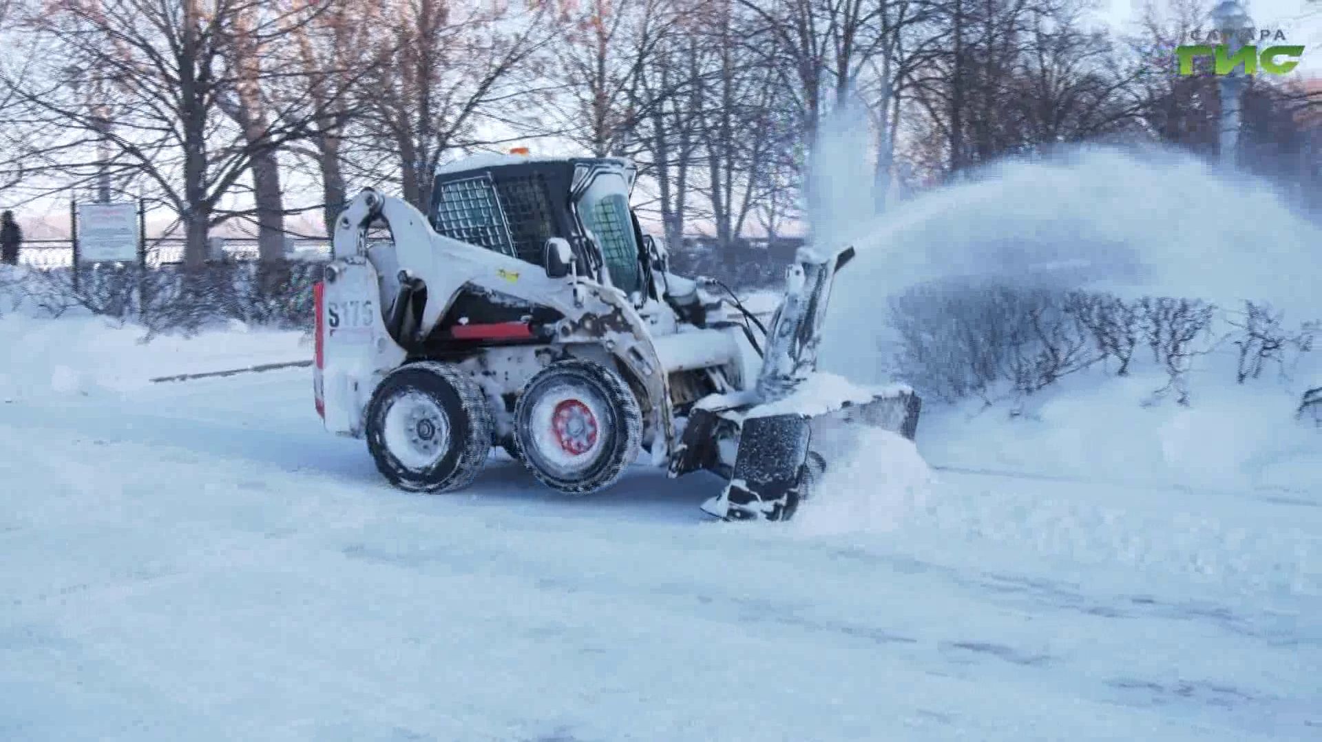 Организация снегоуборочных работ в Самаре: как чистят парки, скверы и набережную